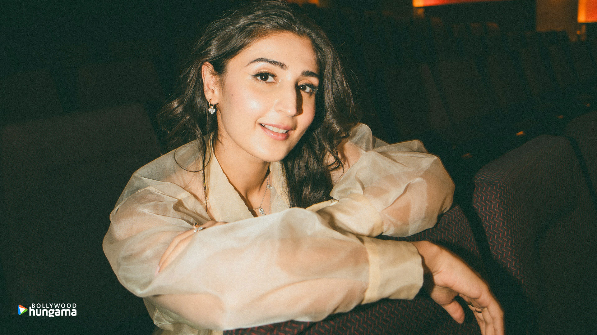 Dhvani Bhanushali Wallpapers | dhvani-bhanushali-1-10 - Bollywood Hungama