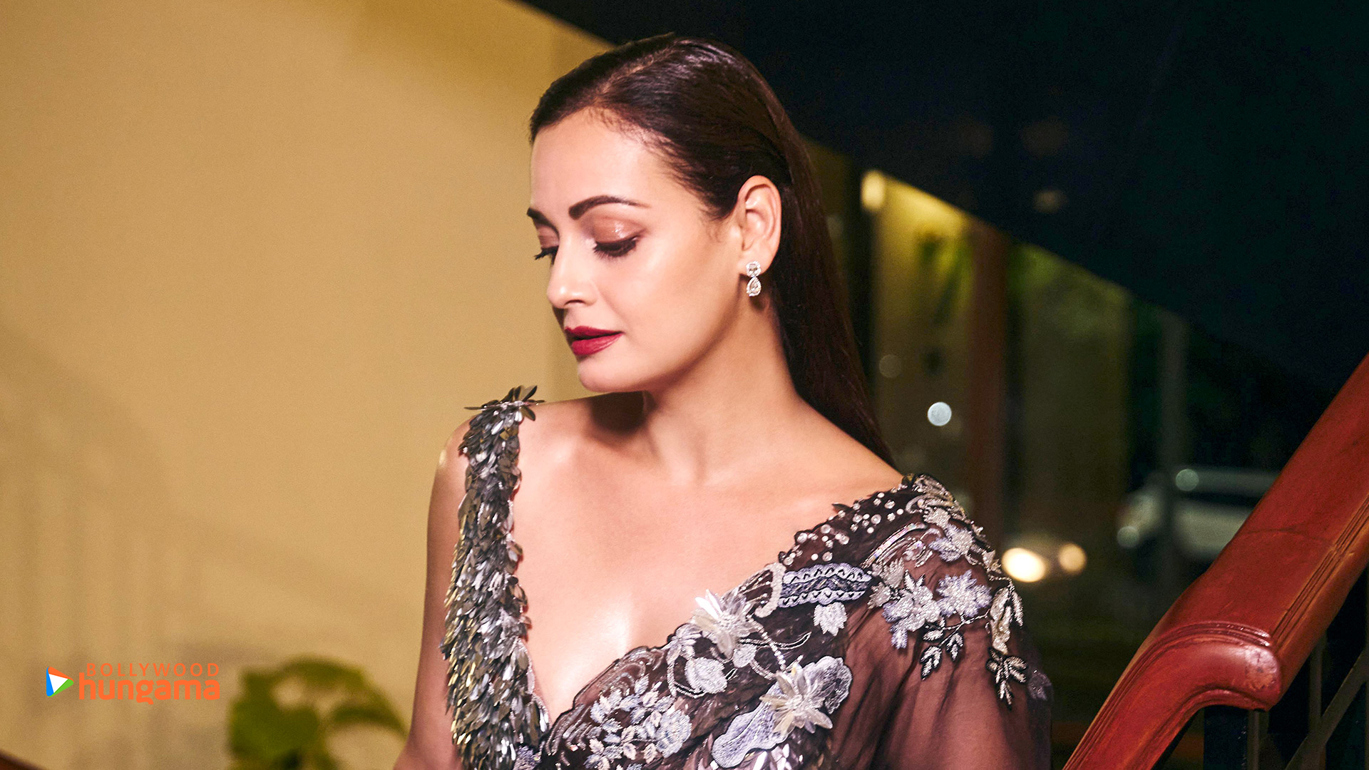 Dia Mirza Wallpapers | dia-mirza-2-84 - Bollywood Hungama