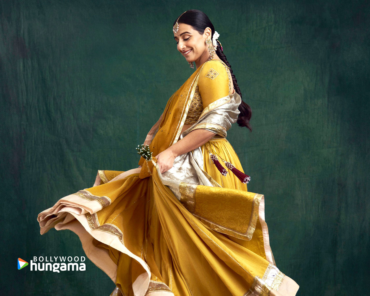 Vidya Balan Wallpapers | vidya-balan-2-60 - Bollywood Hungama