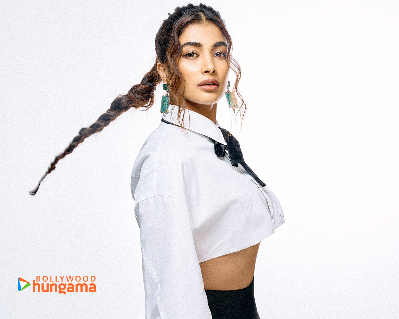 Pooja Hegde Wallpapers Pooja Hegde 5 42 Bollywood Hungama