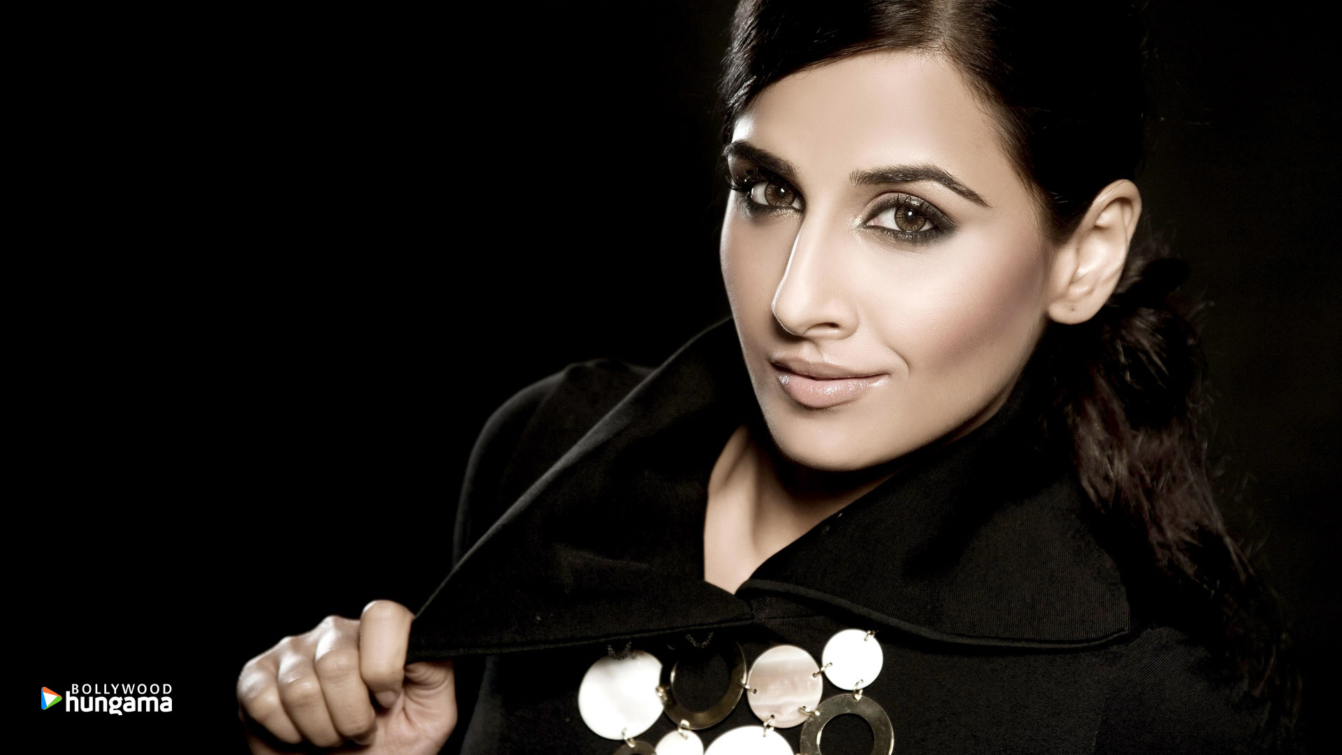 Vidya Balan Wallpapers | vidya-balan-1-61 - Bollywood Hungama