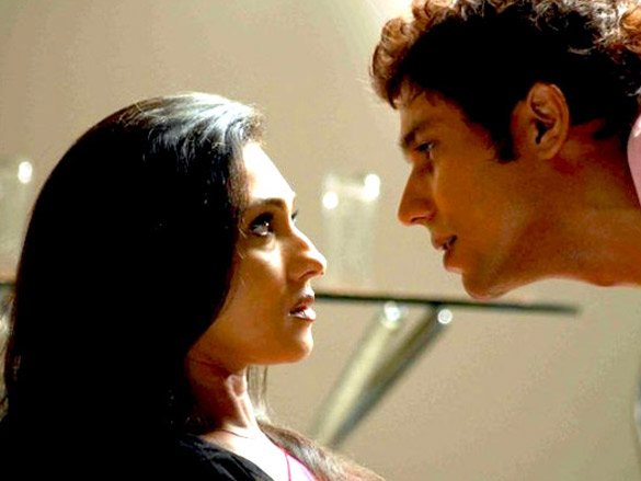 Rituparna Sengupta Kiss