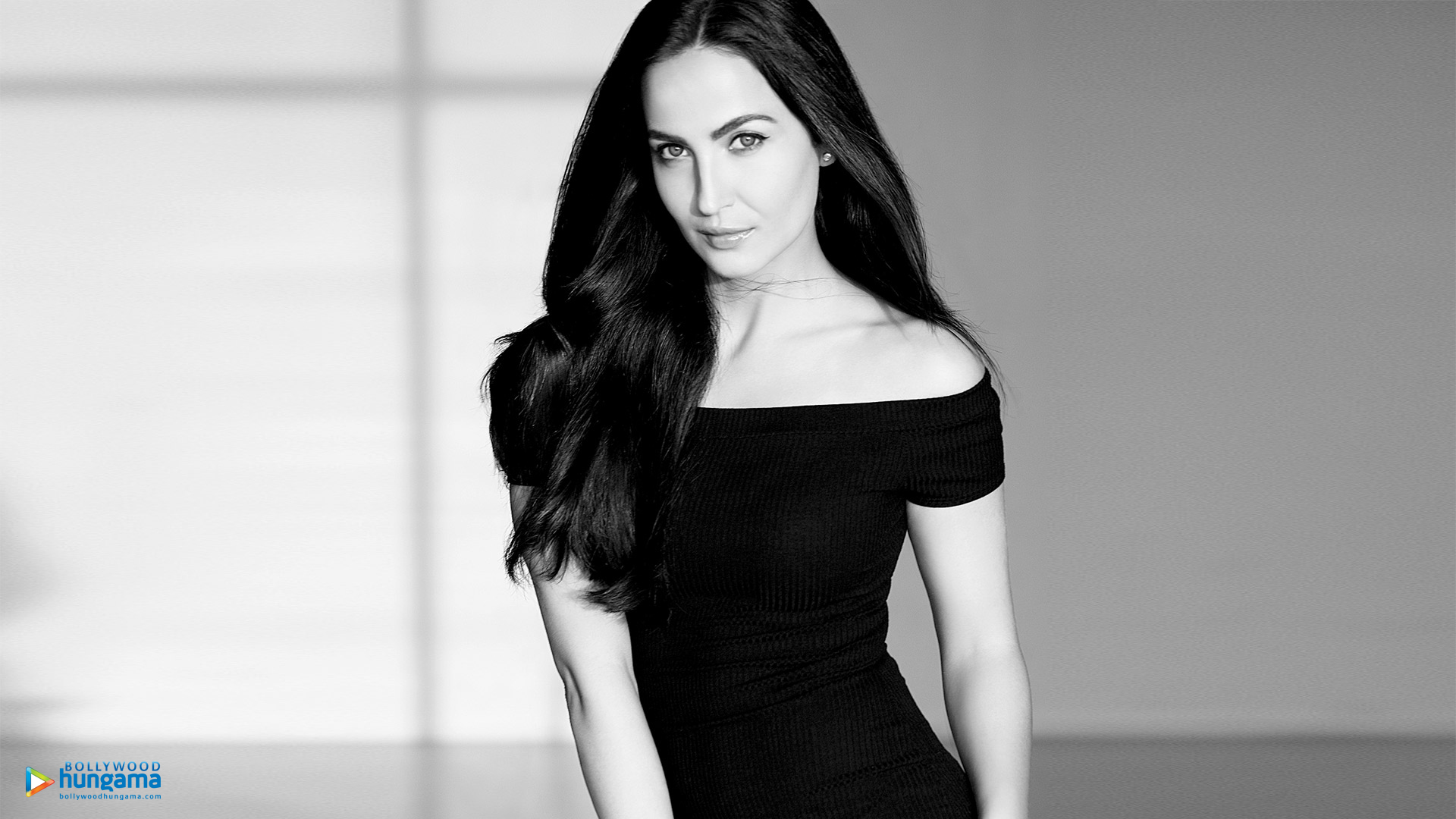 Elli AvrRam Wallpapers | elli-avram-20045 - Bollywood Hungama