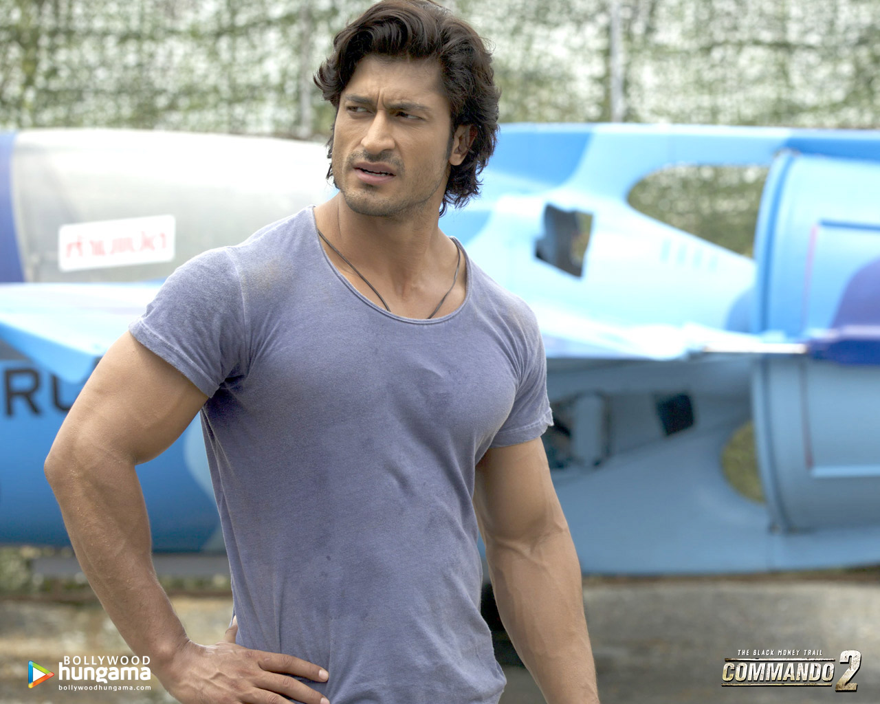 Commando 2 2017 Wallpapers | Commando 2 2017 HD Images | Photos ...