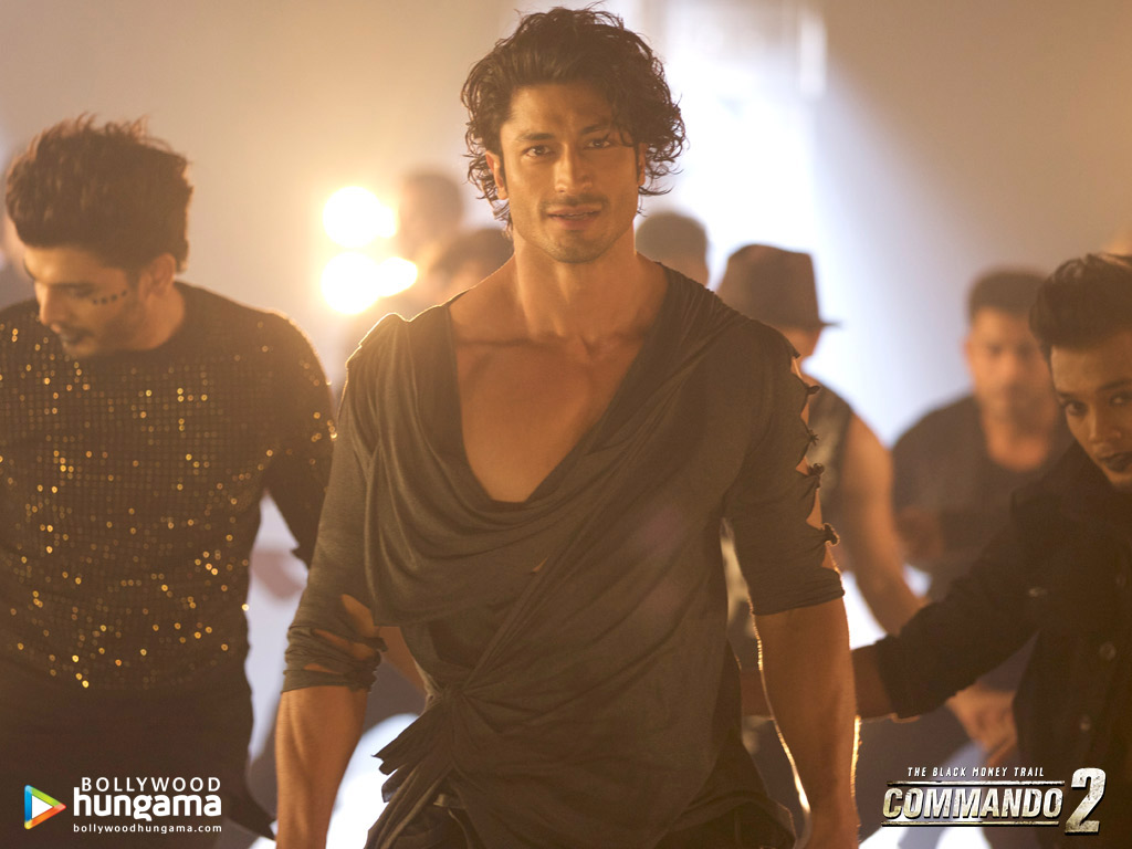 Commando 2 2017 Wallpapers | Commando 2 2017 HD Images | Photos ...