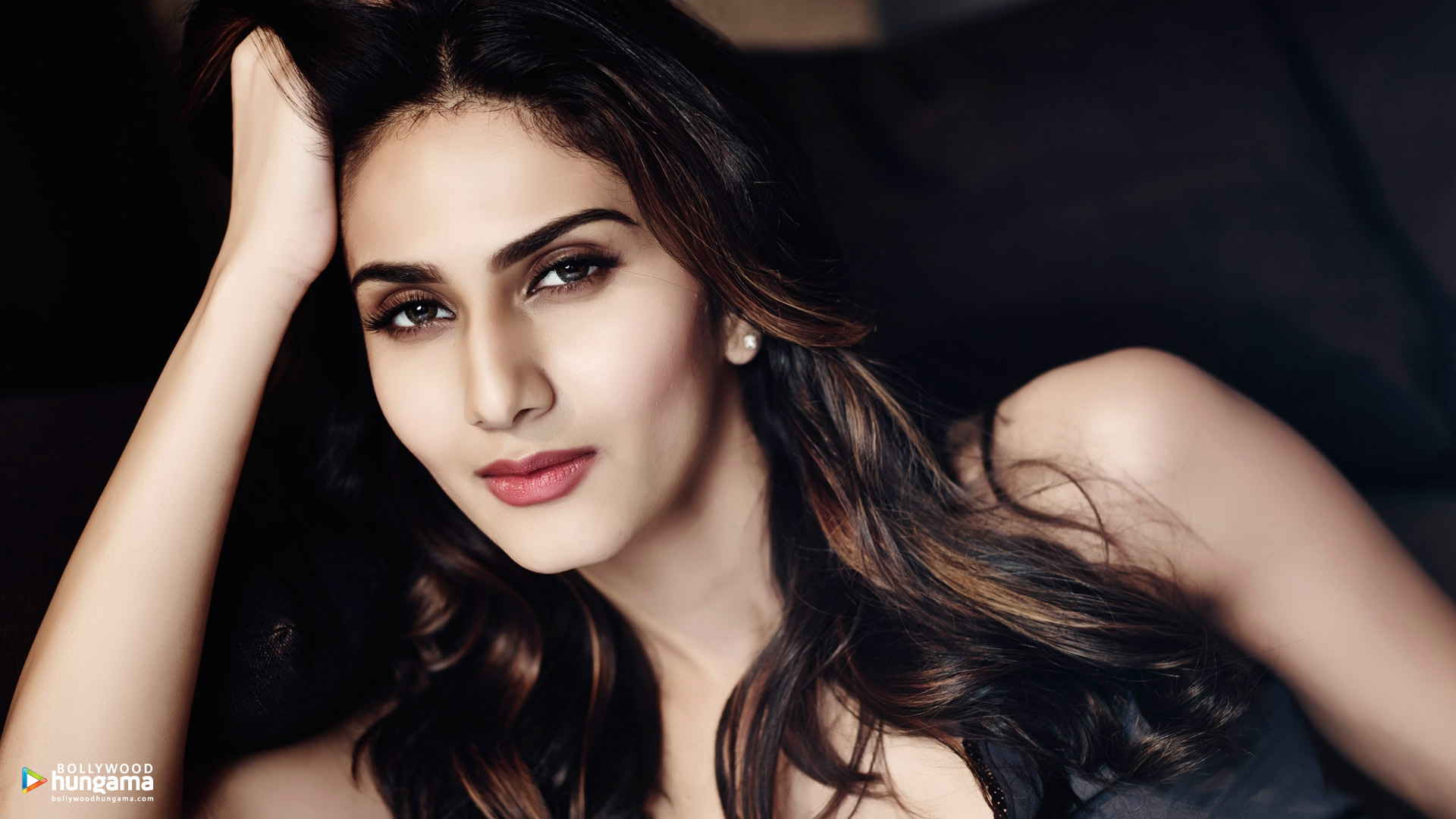 Vaani Kapoor Wallpapers | vaani-kapoor1-2 - Bollywood Hungama