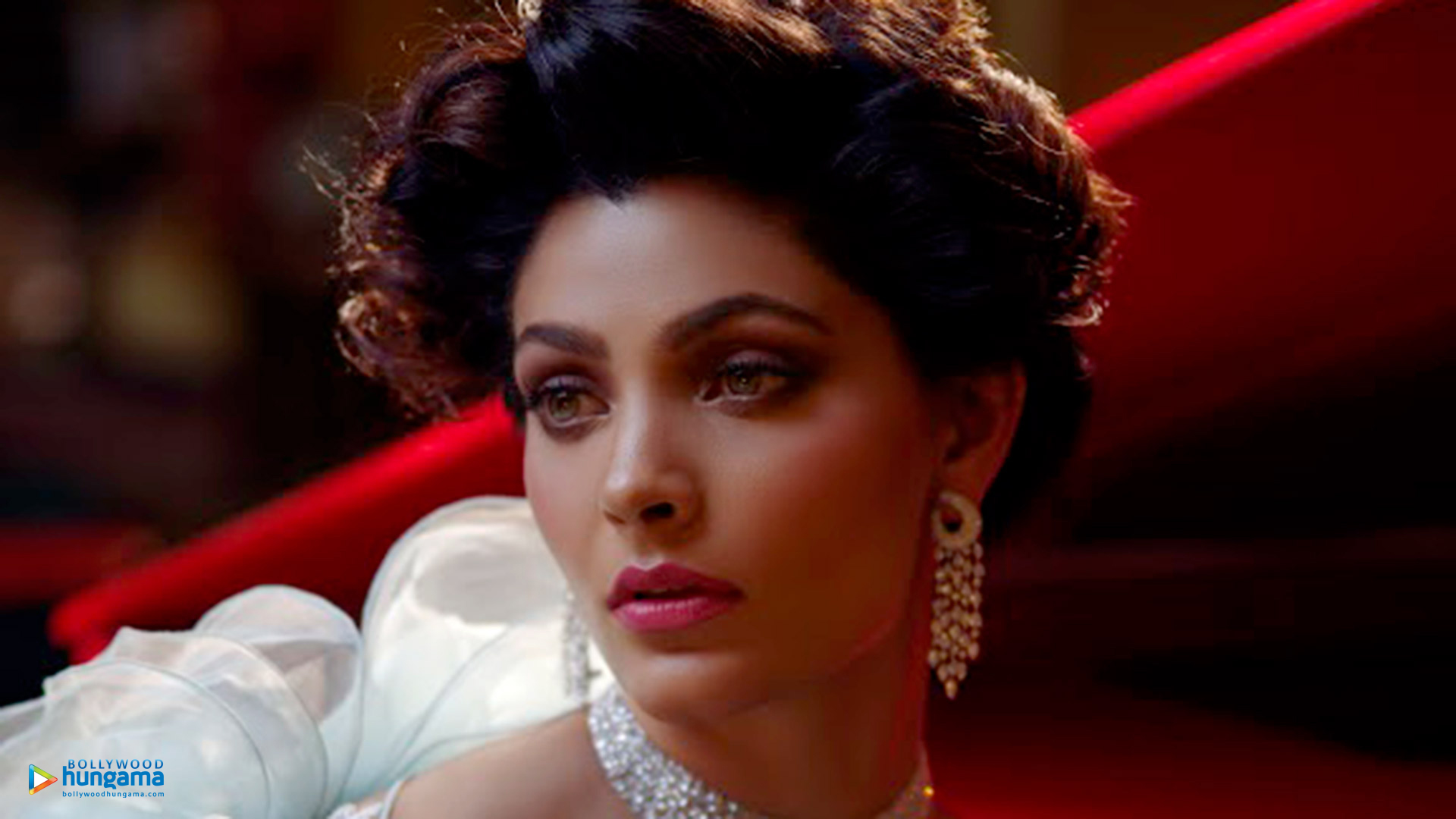 Saiyami Kher Wallpapers | saiyami-kher4-4 - Bollywood Hungama