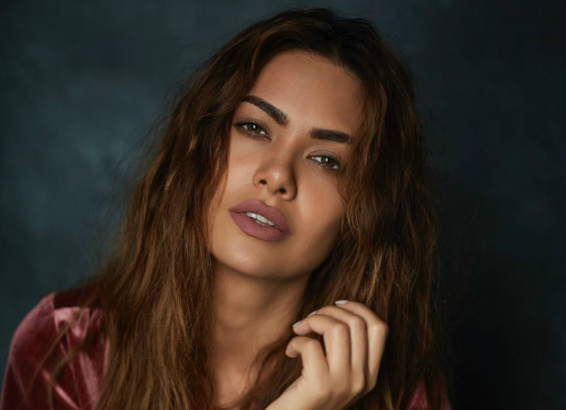Esha Gupta Close Up