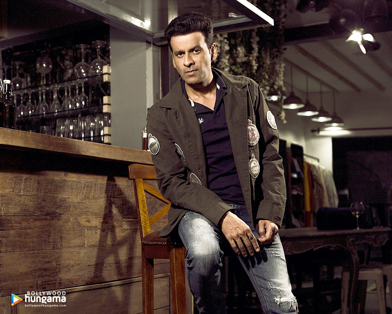 Manoj Bajpayee Wallpapers | manoj-bajpayee-4 - Bollywood Hungama