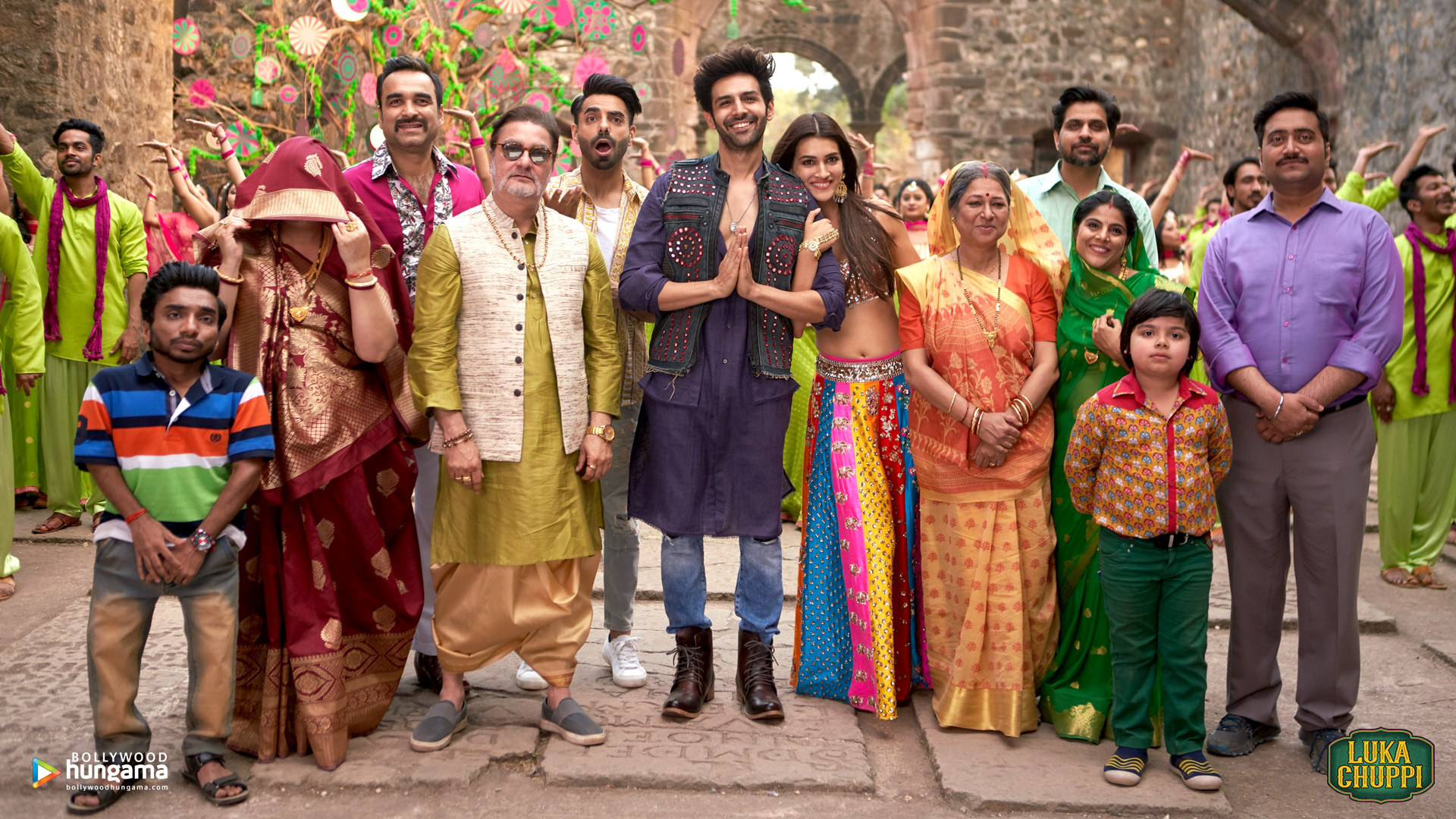 Luka Chuppi 2019 Wallpapers | Luka Chuppi 2019 HD Images | Photos luka ...