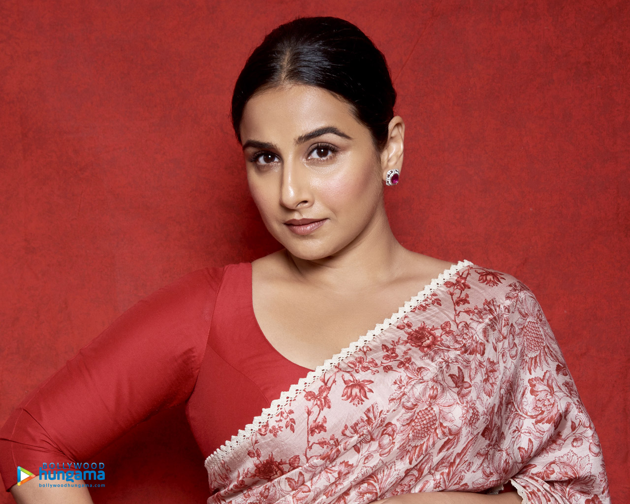 Vidya Balan Wallpapers | vidya-balan-10-3 - Bollywood Hungama