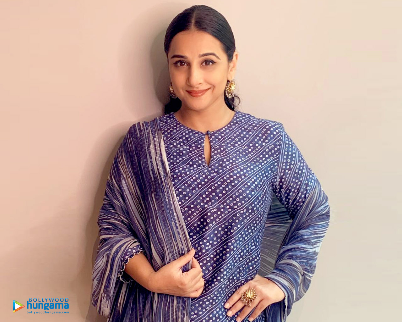 Vidya Balan (41) Wallpapers | vidya-balan-41-3 - Bollywood Hungama