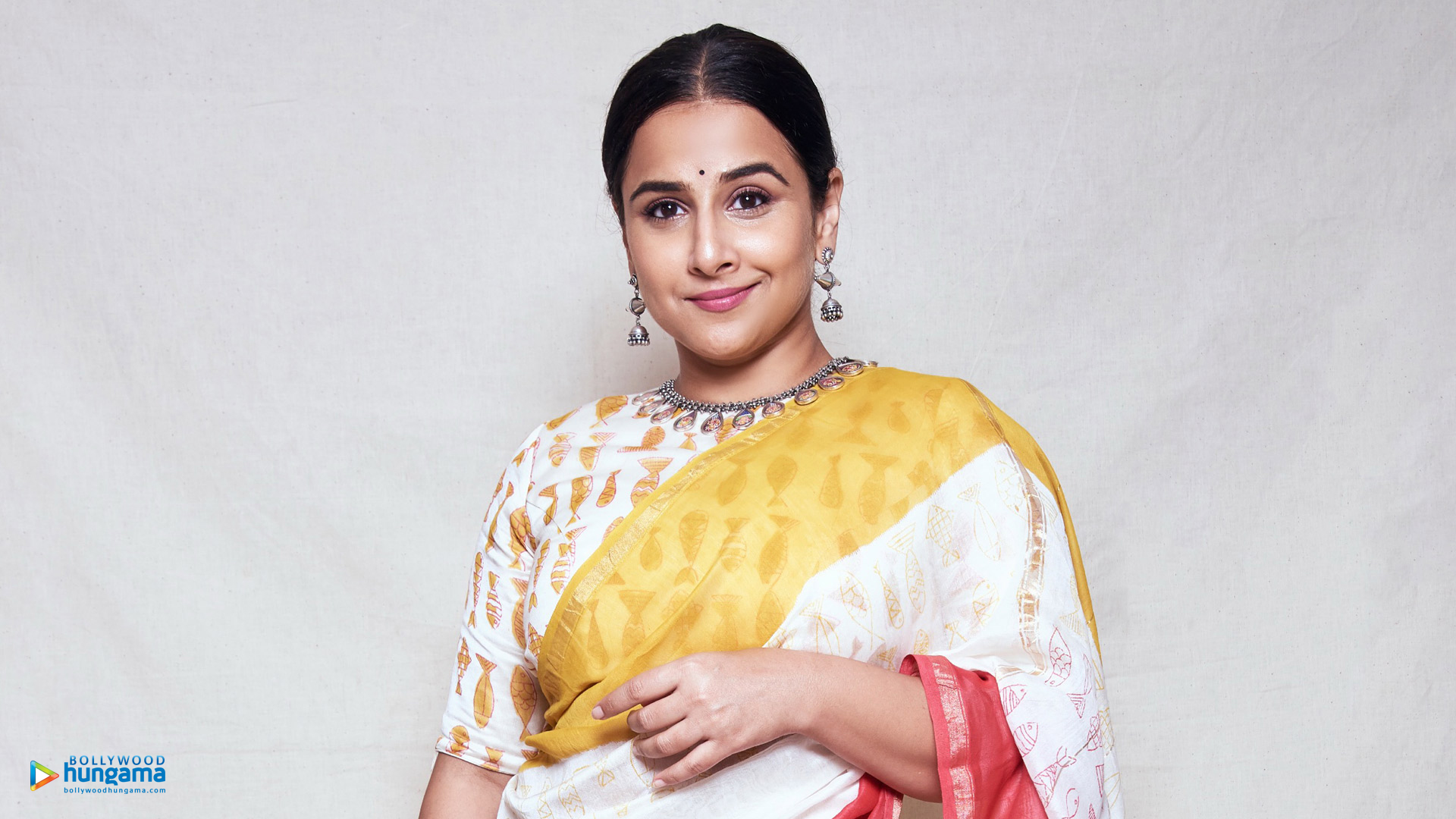 Vidya Balan Wallpapers | vidya-balan-17-3 - Bollywood Hungama