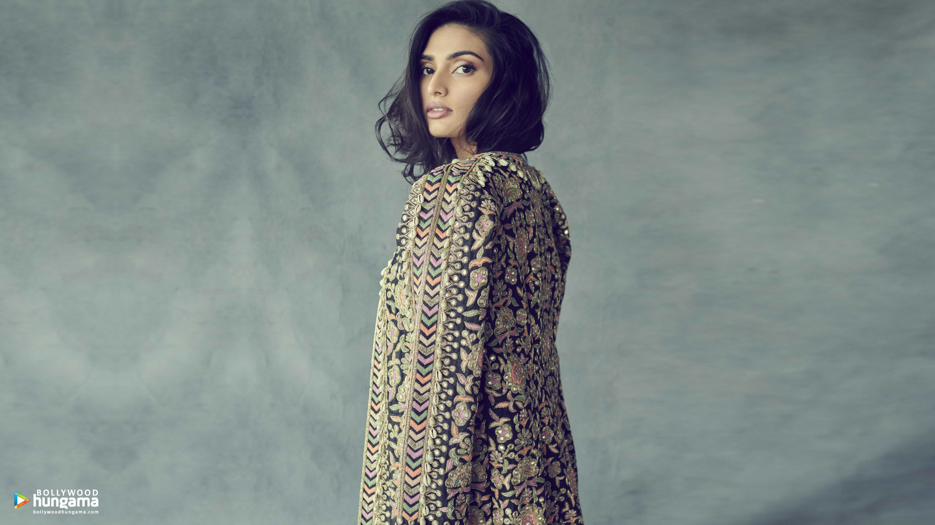 Athiya Shetty Wallpapers | athiya-shetty-1-7 - Bollywood Hungama