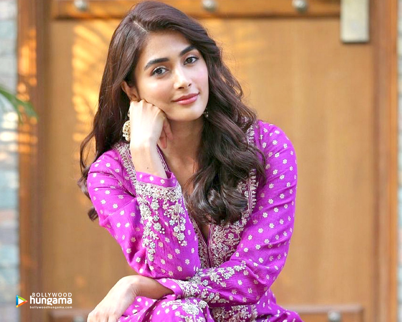Wallpapers | - Bollywood Hungama