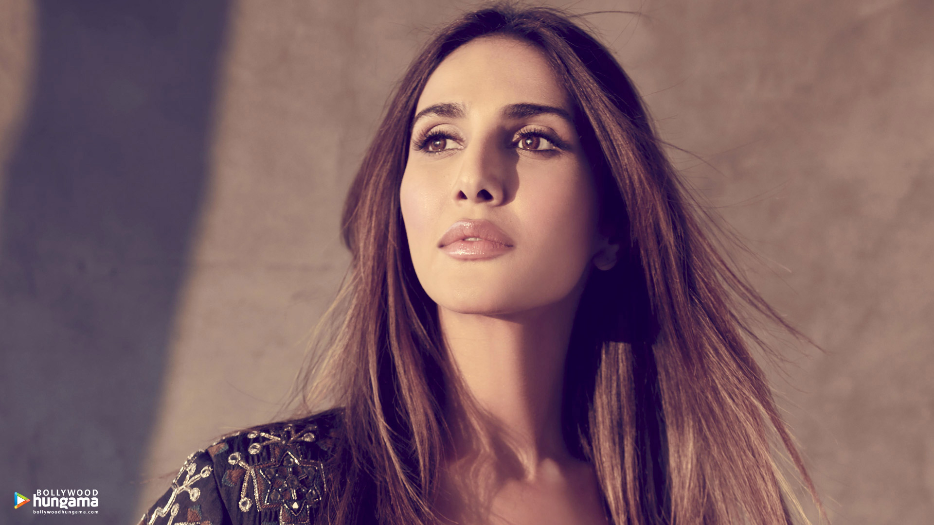 Vaani Kapoor Wallpapers | vaani-kapoor-3-5 - Bollywood Hungama