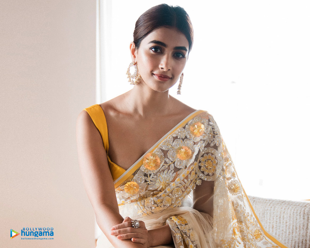 Pooja Hegde Wallpapers | pooja-hegde-1-6 - Bollywood Hungama