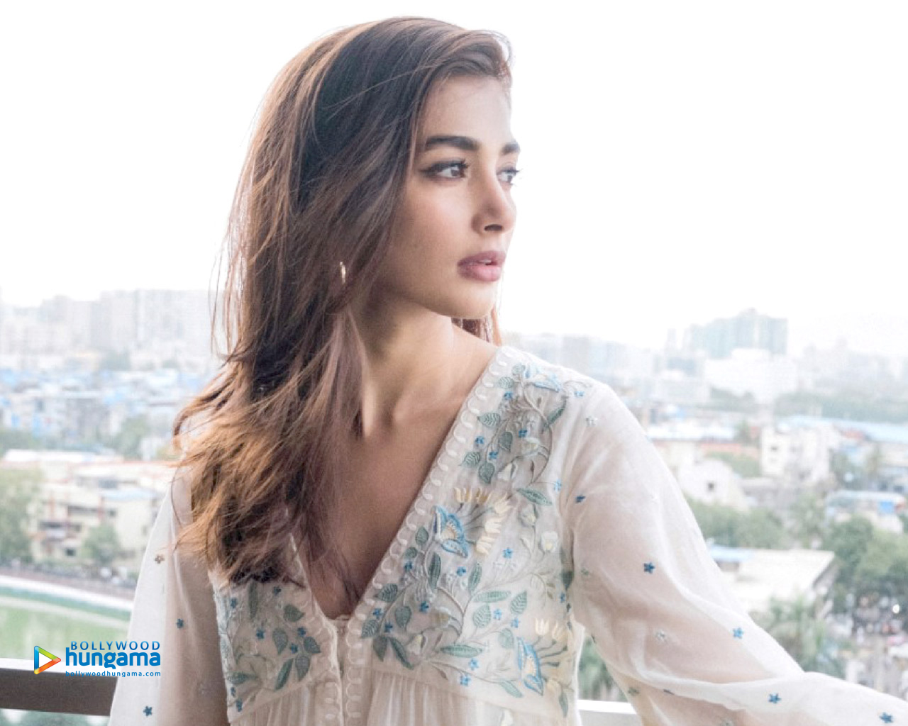 Pooja Hegde Wallpapers | pooja-hegde-1-24 - Bollywood Hungama