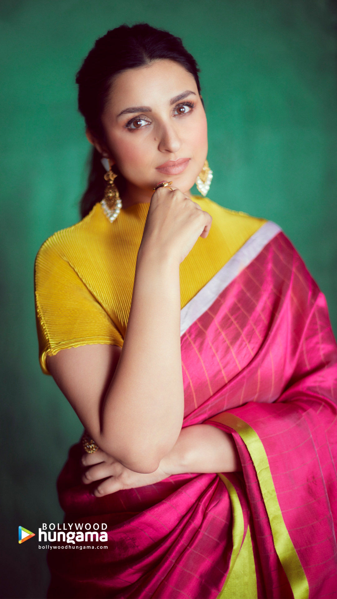 Parineeti Chopra Wallpapers | parineeti-chopra-3-30 - Bollywood Hungama