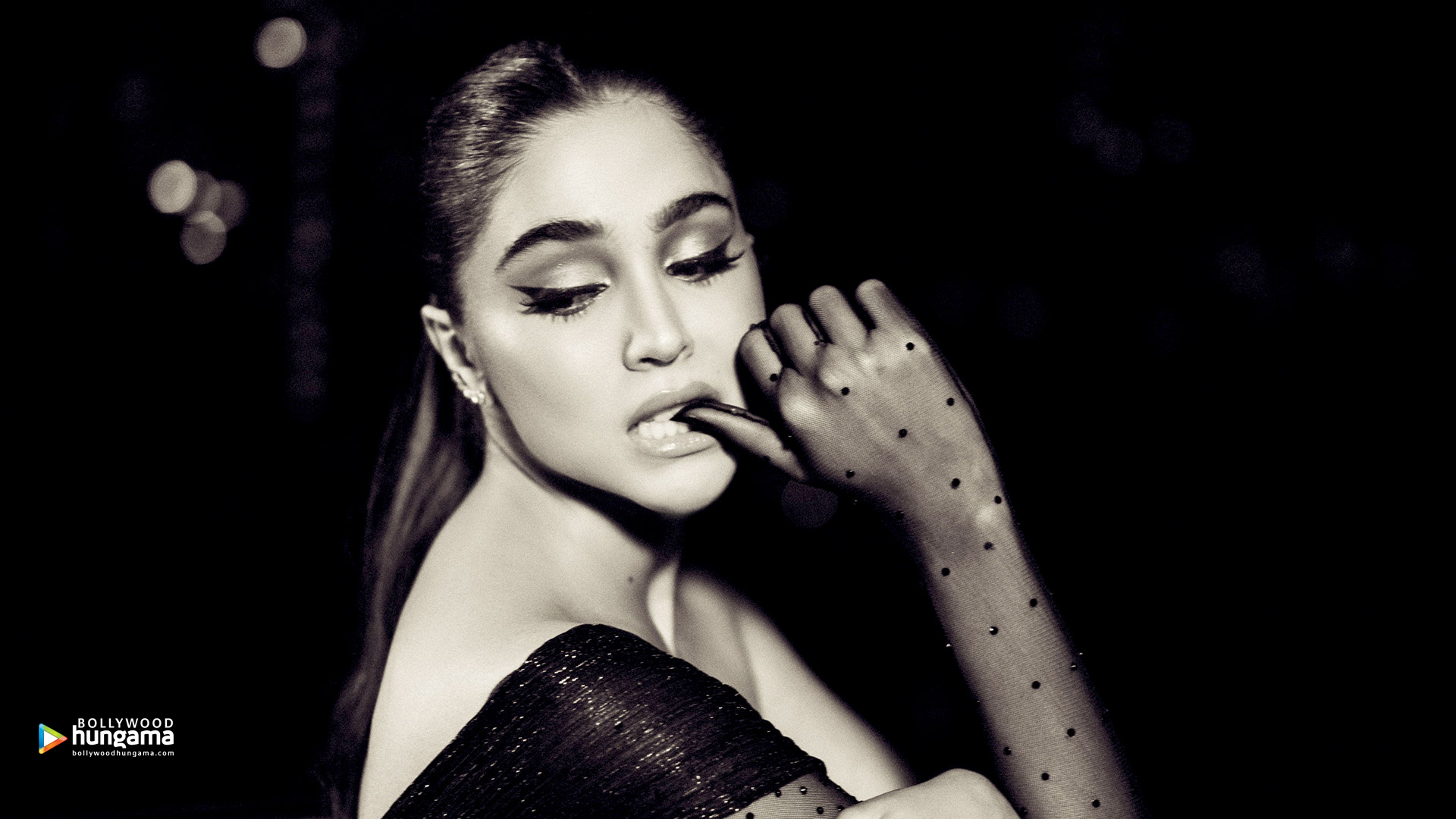 Sharvari Wagh Wallpapers | sharvari-wagh-66-3 - Bollywood Hungama