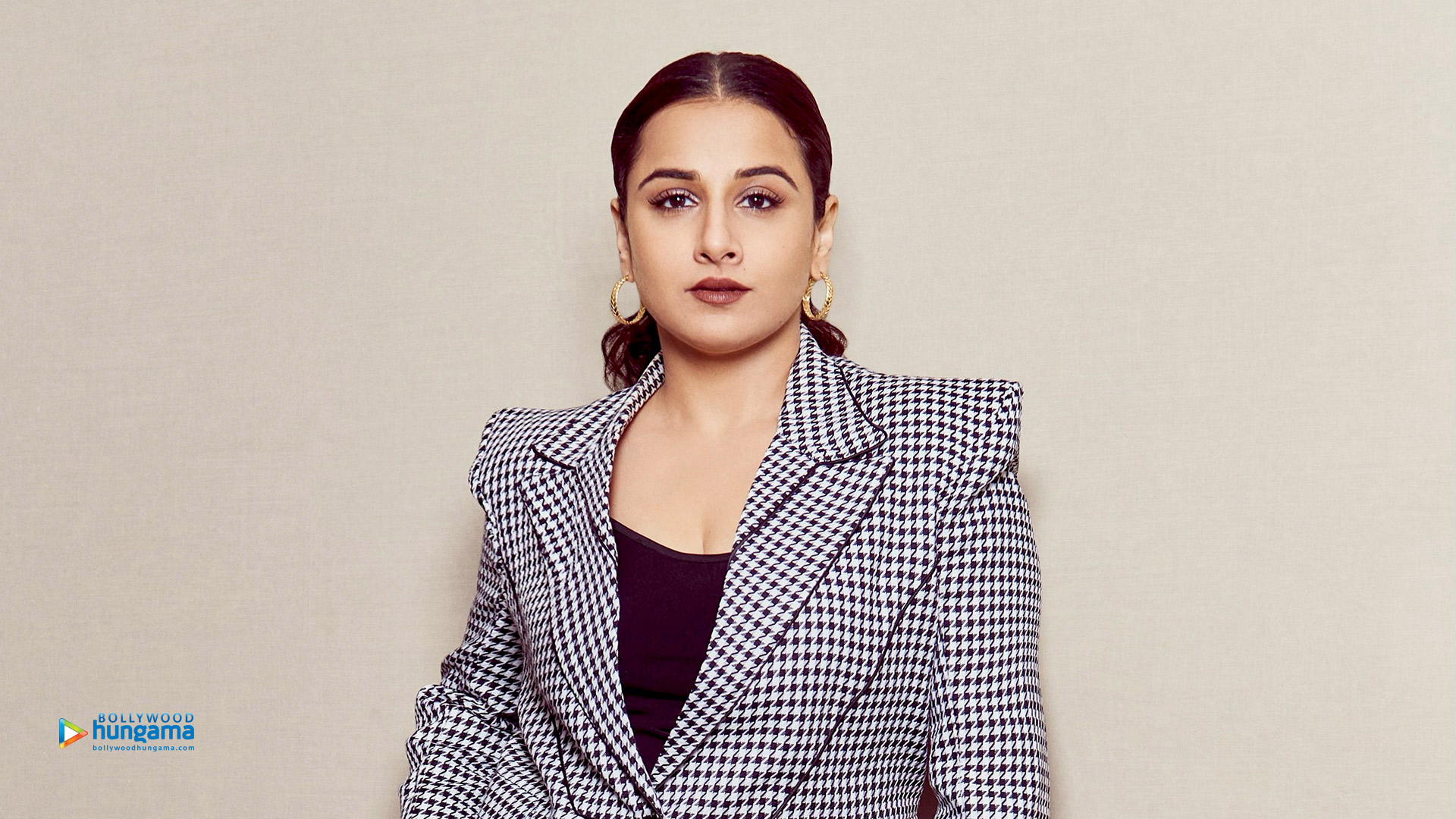 Vidya Balan Wallpapers | vidya-balan-42-3 - Bollywood Hungama