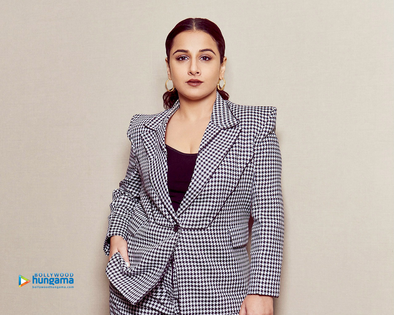 Vidya Balan Wallpapers | vidya-balan-1-1 - Bollywood Hungama