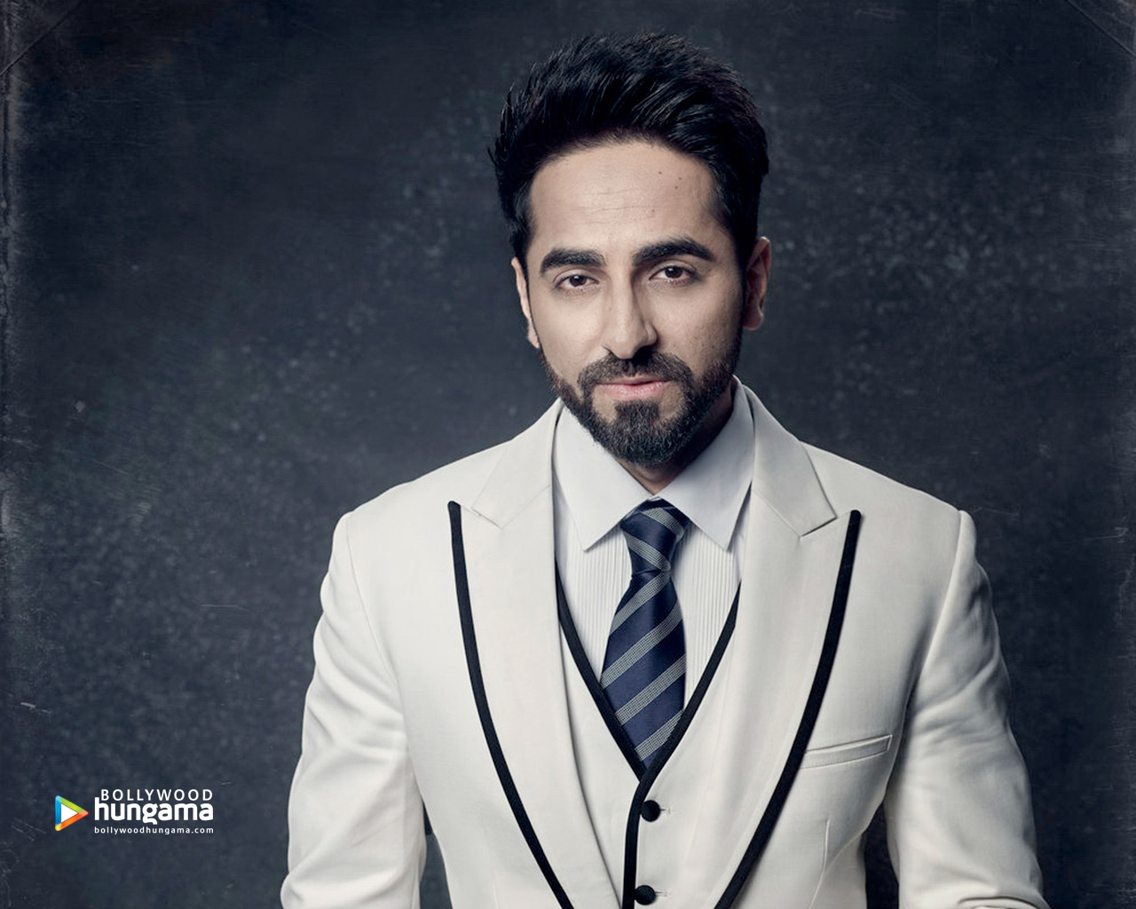 Ayushmann Khurrana Wallpapers | ayushmann-khurrana-3-18 - Bollywood Hungama