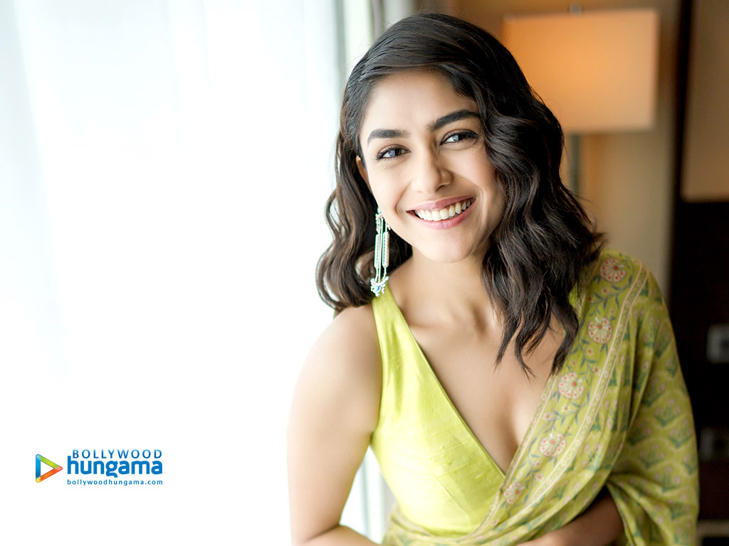 Mrunal Thakur Wallpapers | mrunal-thakur-1-69 - Bollywood Hungama