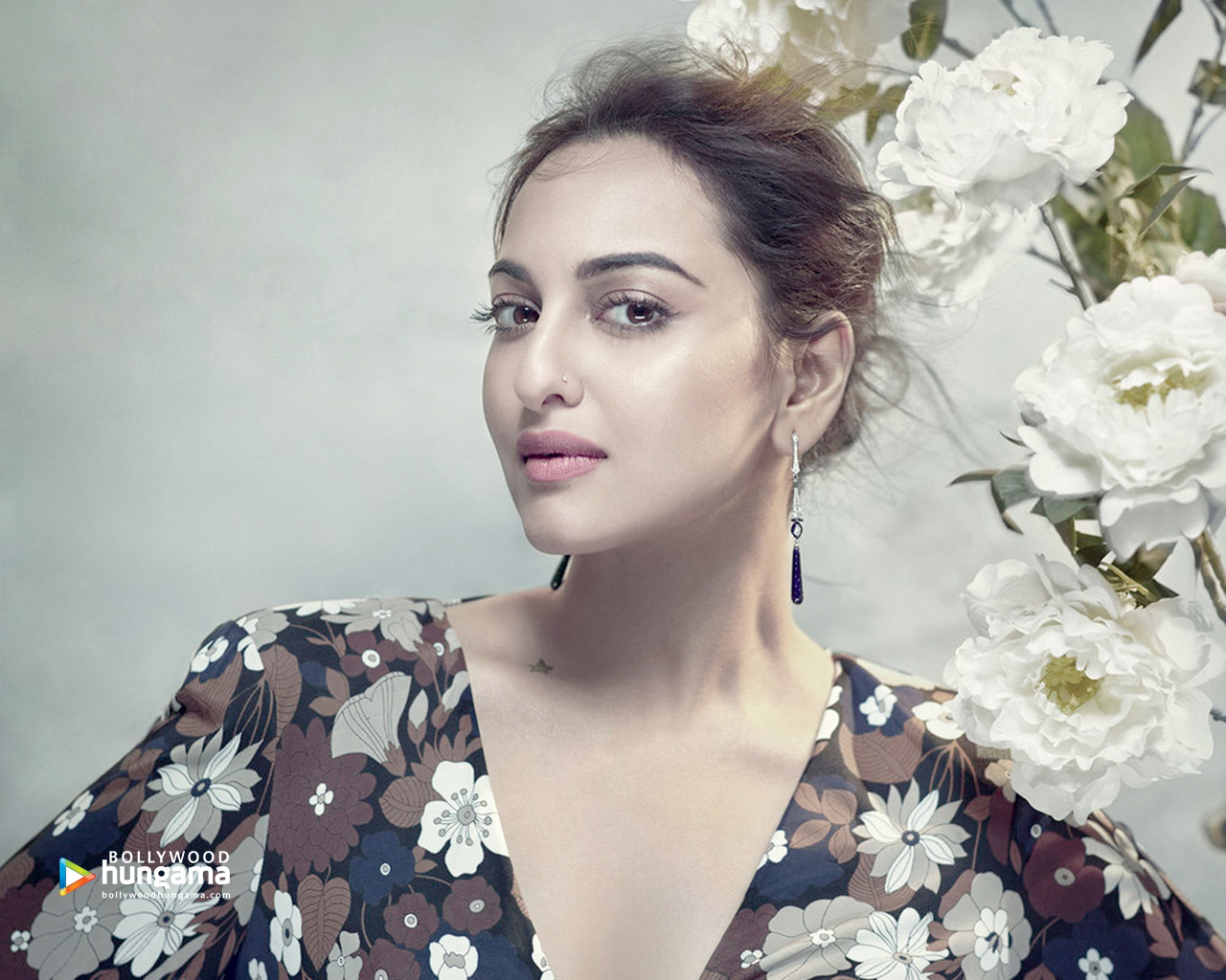 Sonakshi Sinha Wallpapers | sonakshi-sinha-14-2 - Bollywood Hungama