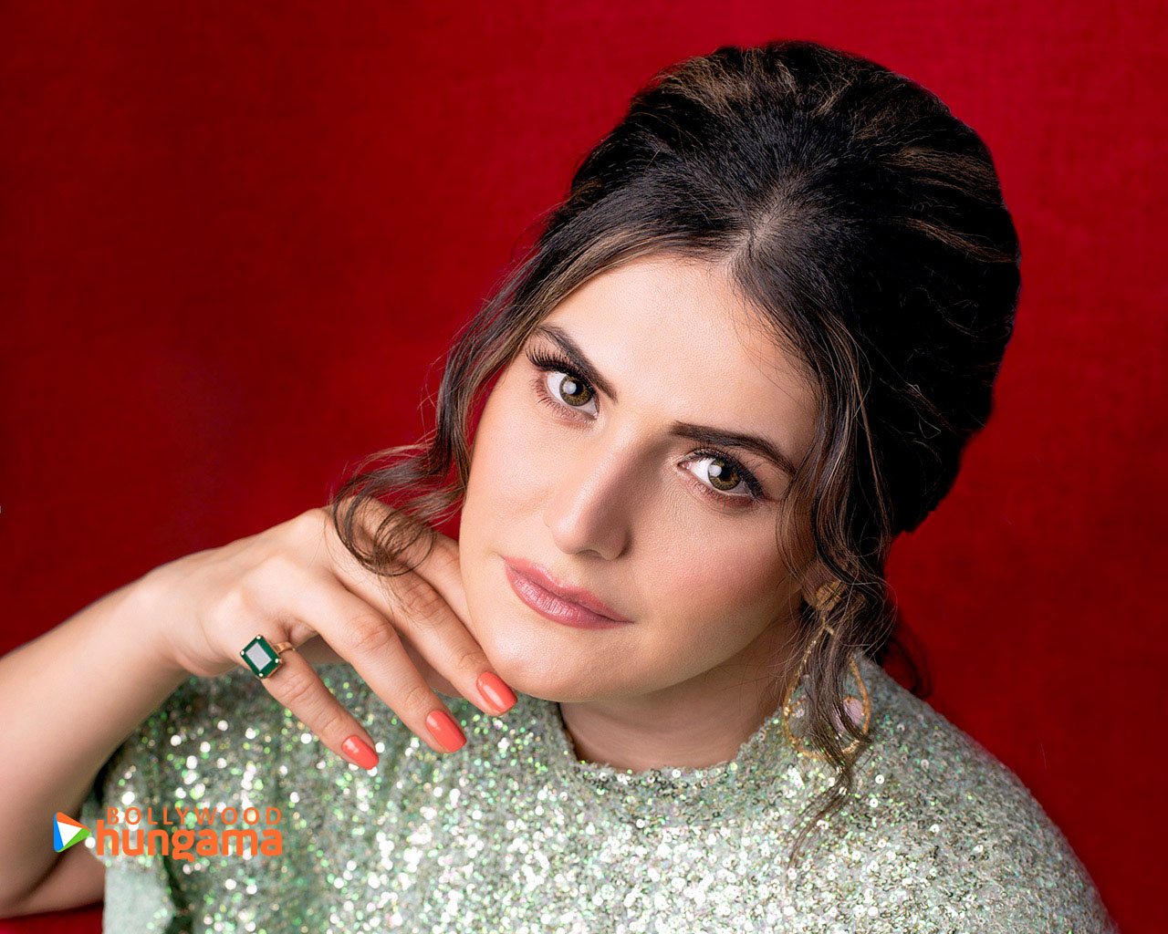 Zareen Khan Wallpapers | zareen-khan-2-34 - Bollywood Hungama