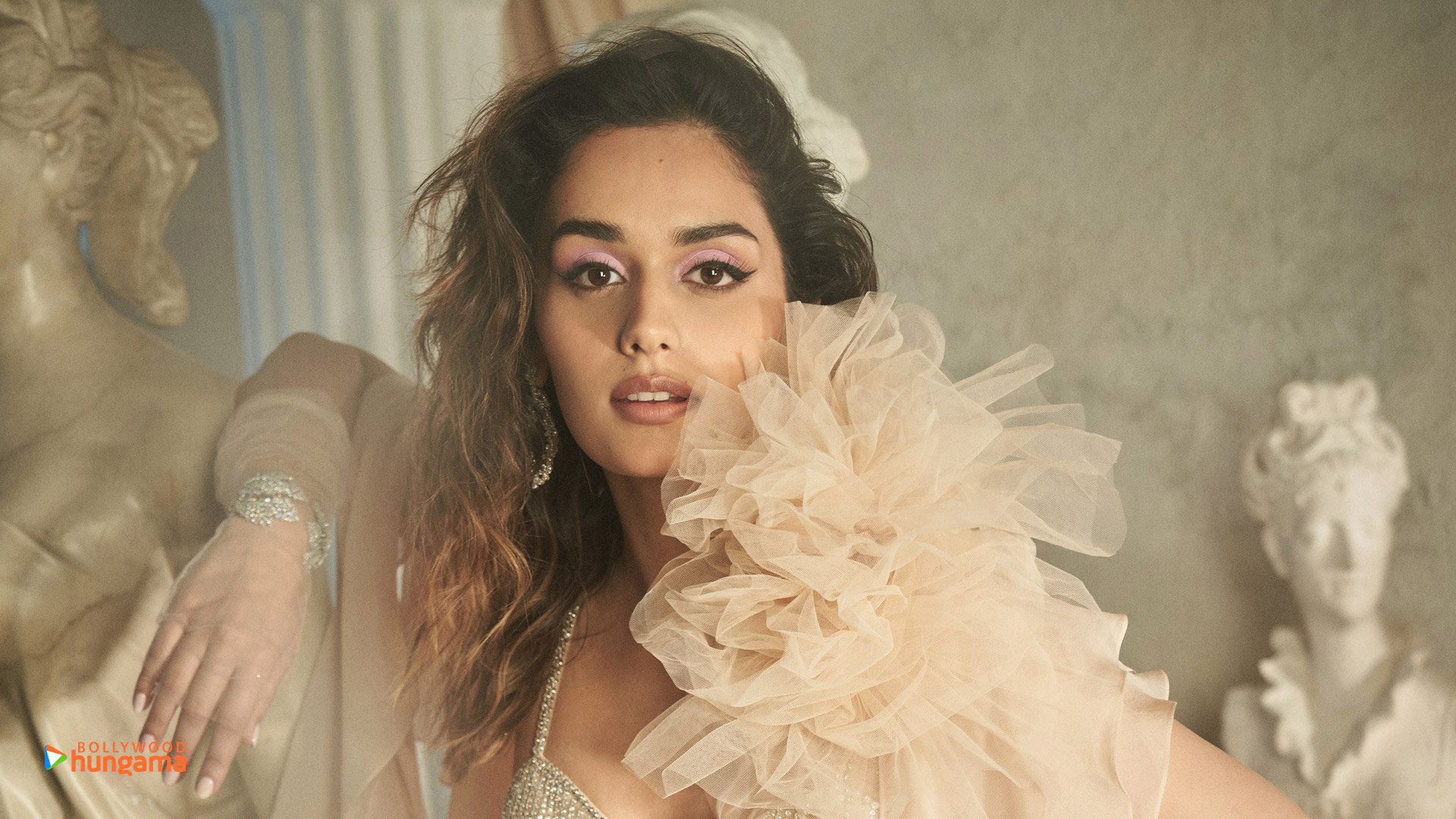 Manushi Chhillar Wallpapers | manushi-chhillar-1-64 - Bollywood Hungama