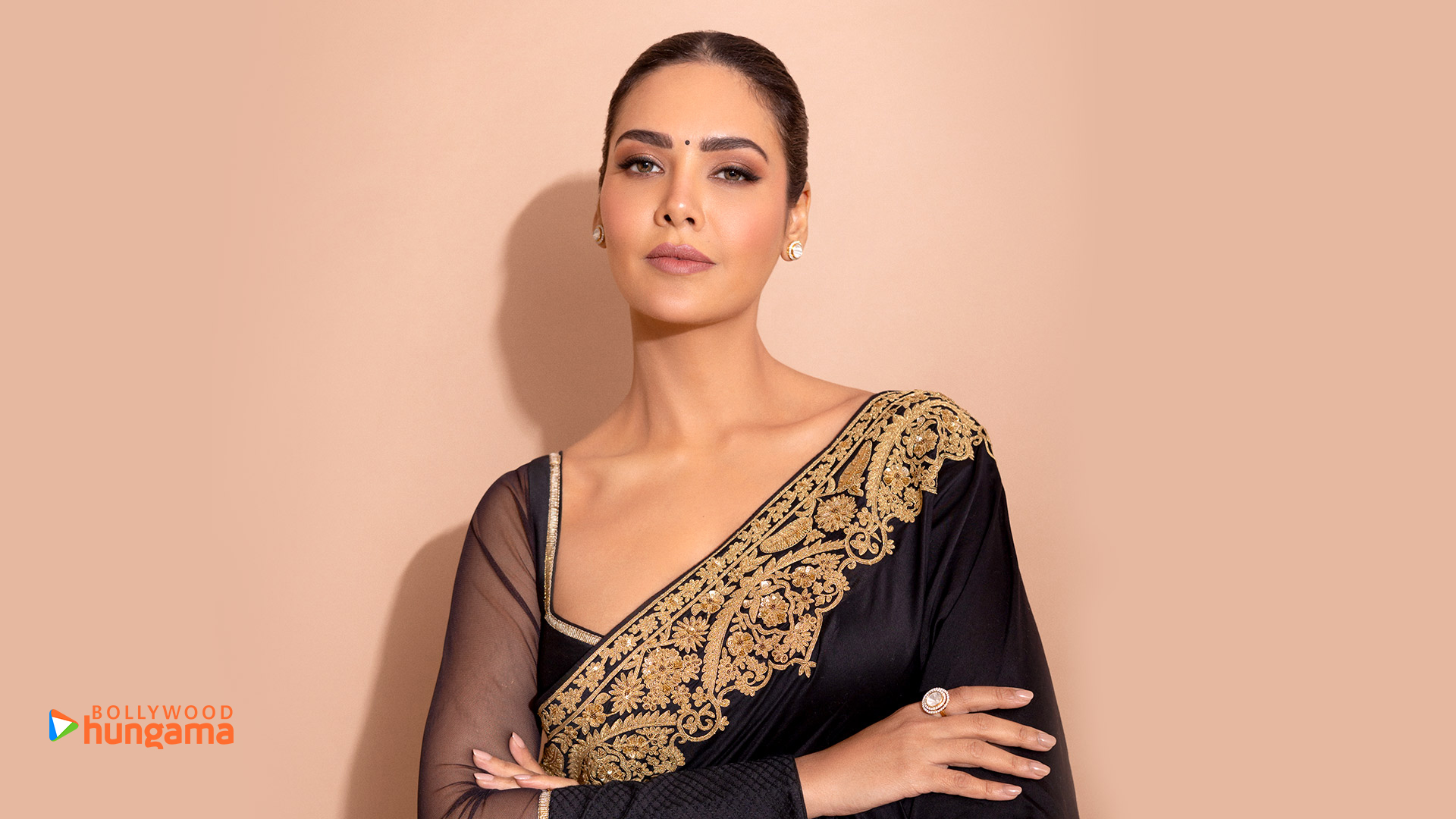Esha Gupta Wallpapers | esha-gupta-2-80 - Bollywood Hungama