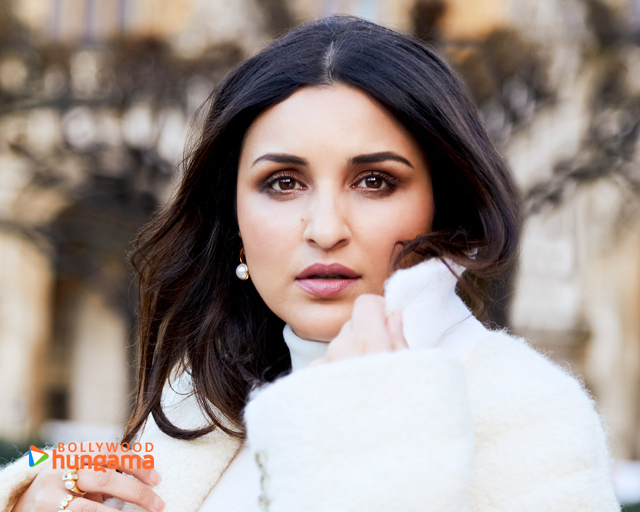 Parineeti Chopra Wallpapers | parineeti-chopra-1-54 - Bollywood Hungama