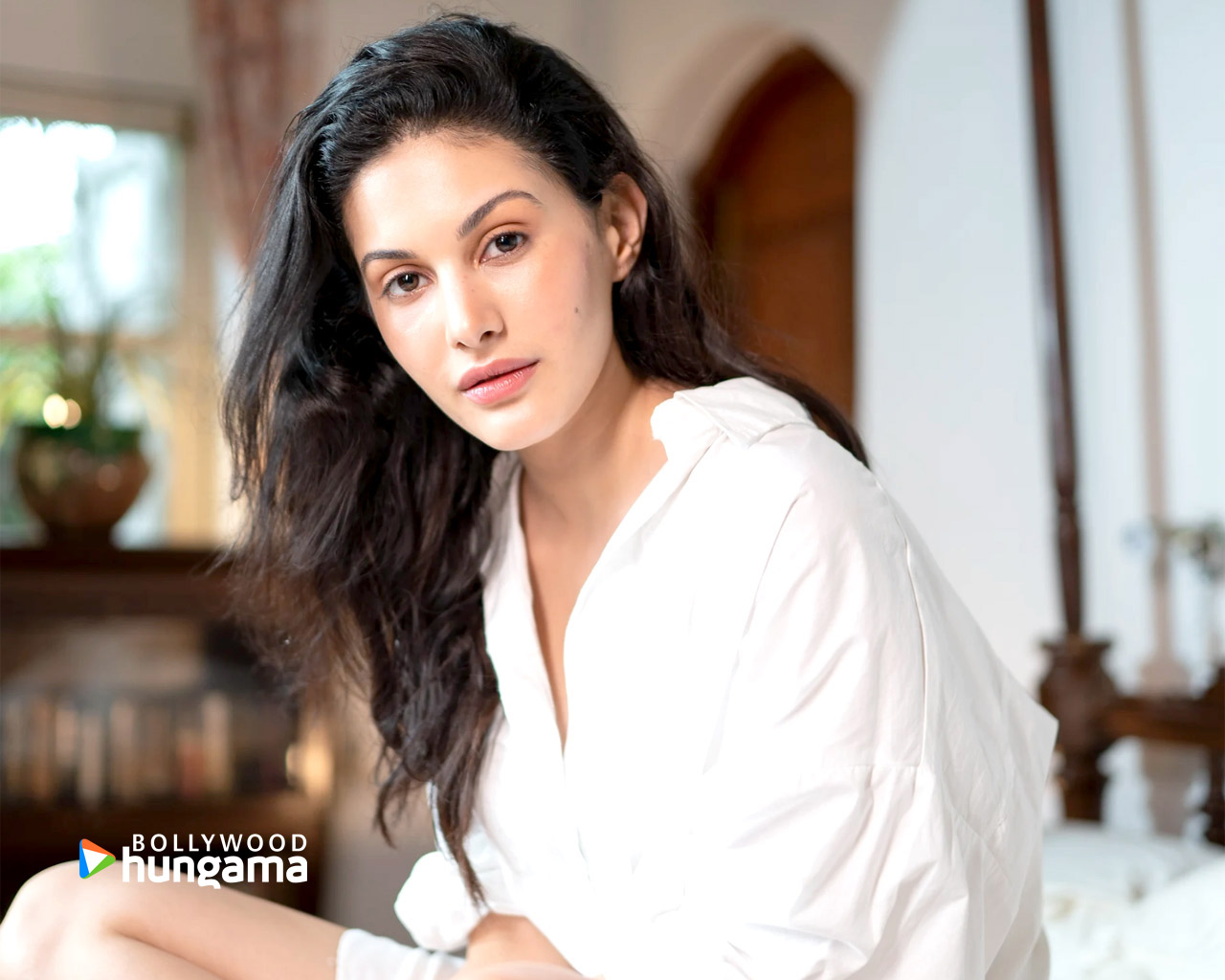 Amyra Dastur Wallpapers | amyra-dastur-12-3 - Bollywood Hungama
