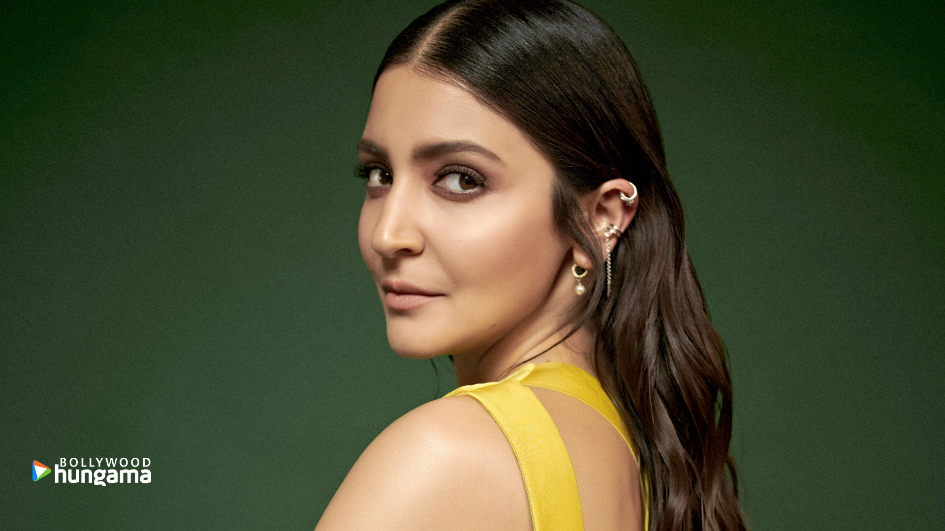 Anushka Sharma Wallpapers | anushka-sharma-3-25 - Bollywood Hungama