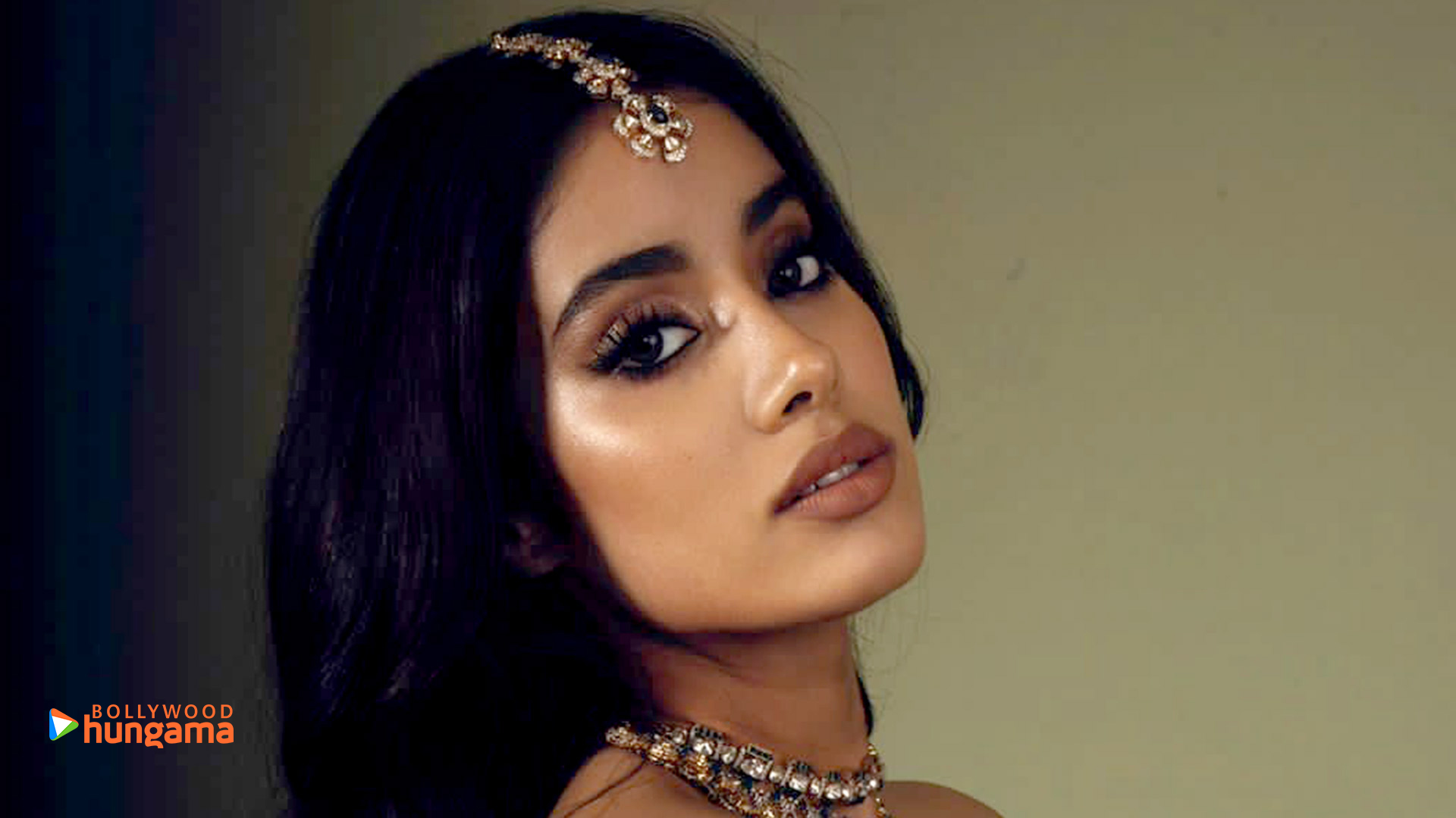 Wallpapers | - Bollywood Hungama
