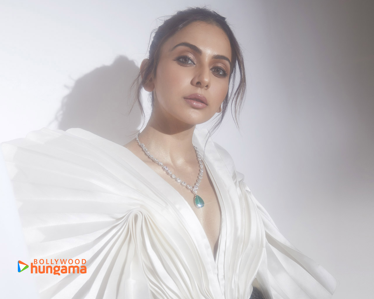 Rakul Preet Singh Wallpapers | rakul-preet-singh-1-246 - Bollywood Hungama