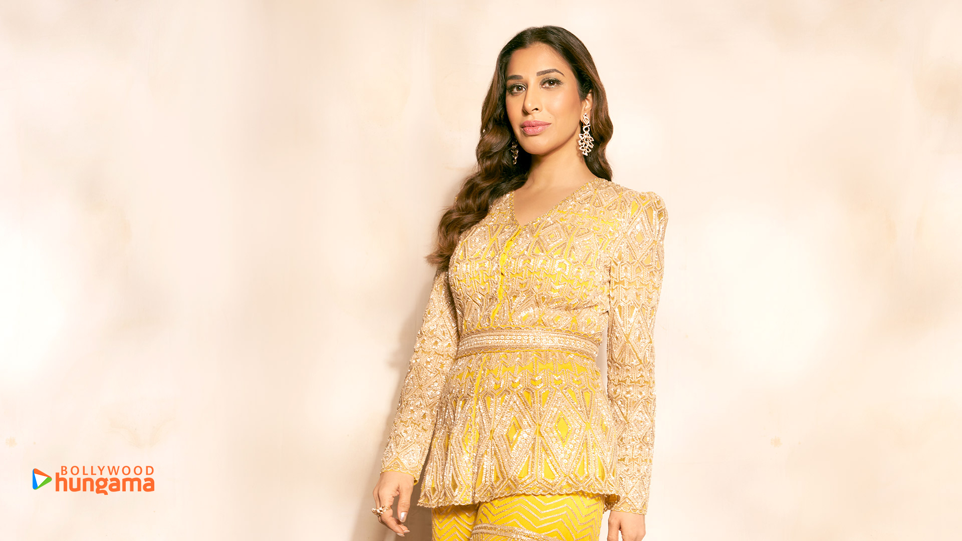 Sophie Choudry Wallpapers | sophie-choudry-2-82 - Bollywood Hungama