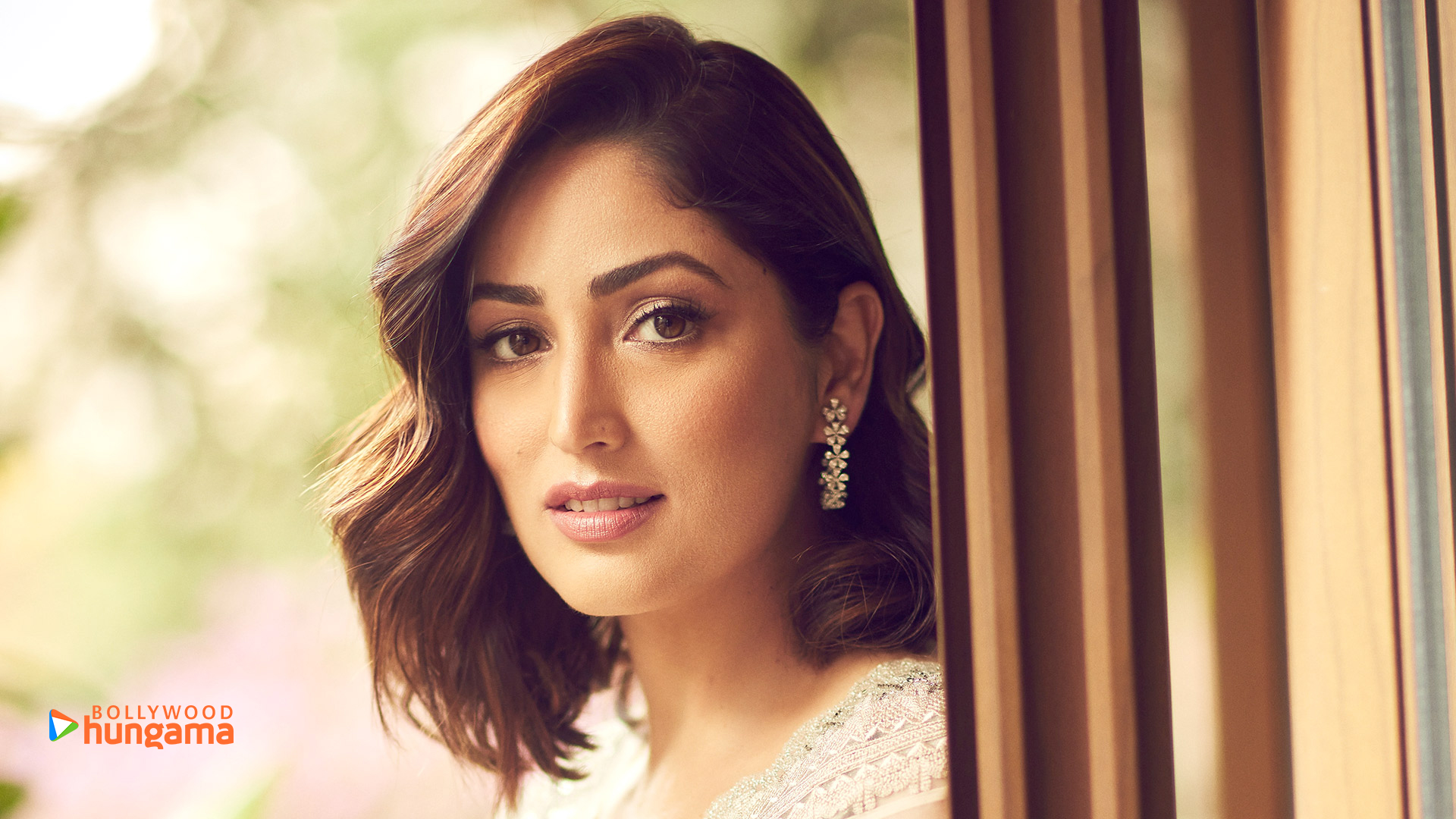 Wallpapers | - Bollywood Hungama