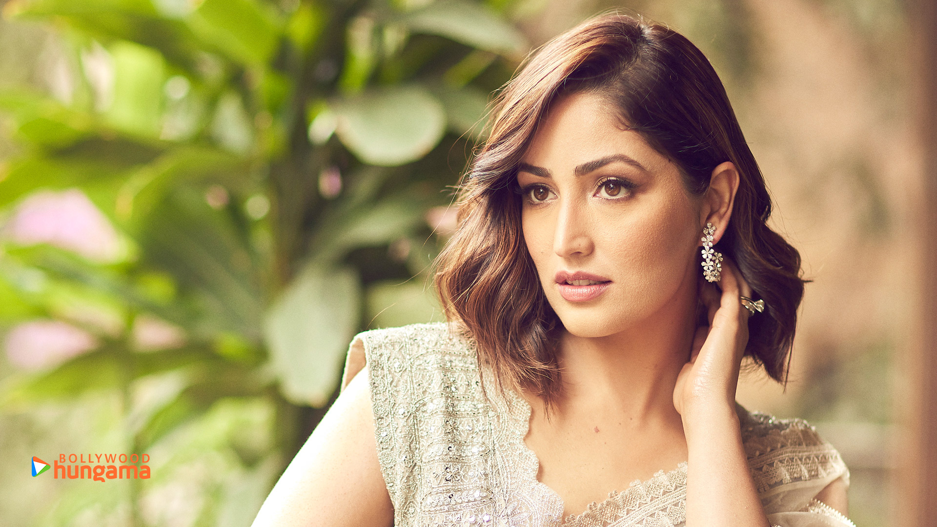 Yami Gautam Dhar Wallpapers | yami-gautam-dhar-7-4 - Bollywood Hungama