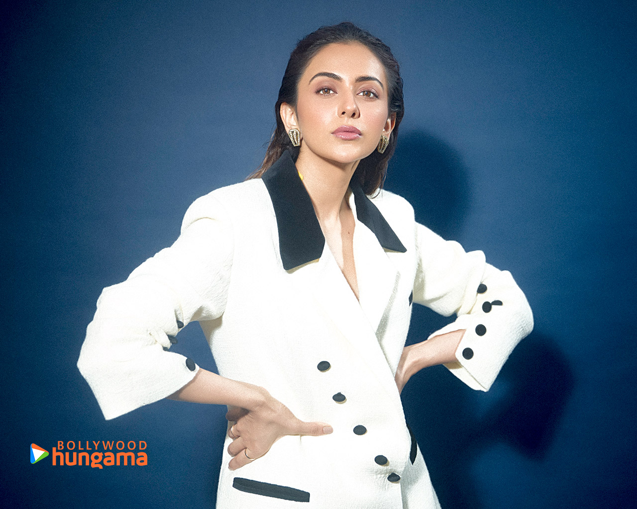 Rakul Preet Singh Wallpapers | rakul-preet-singh-1-261 - Bollywood Hungama