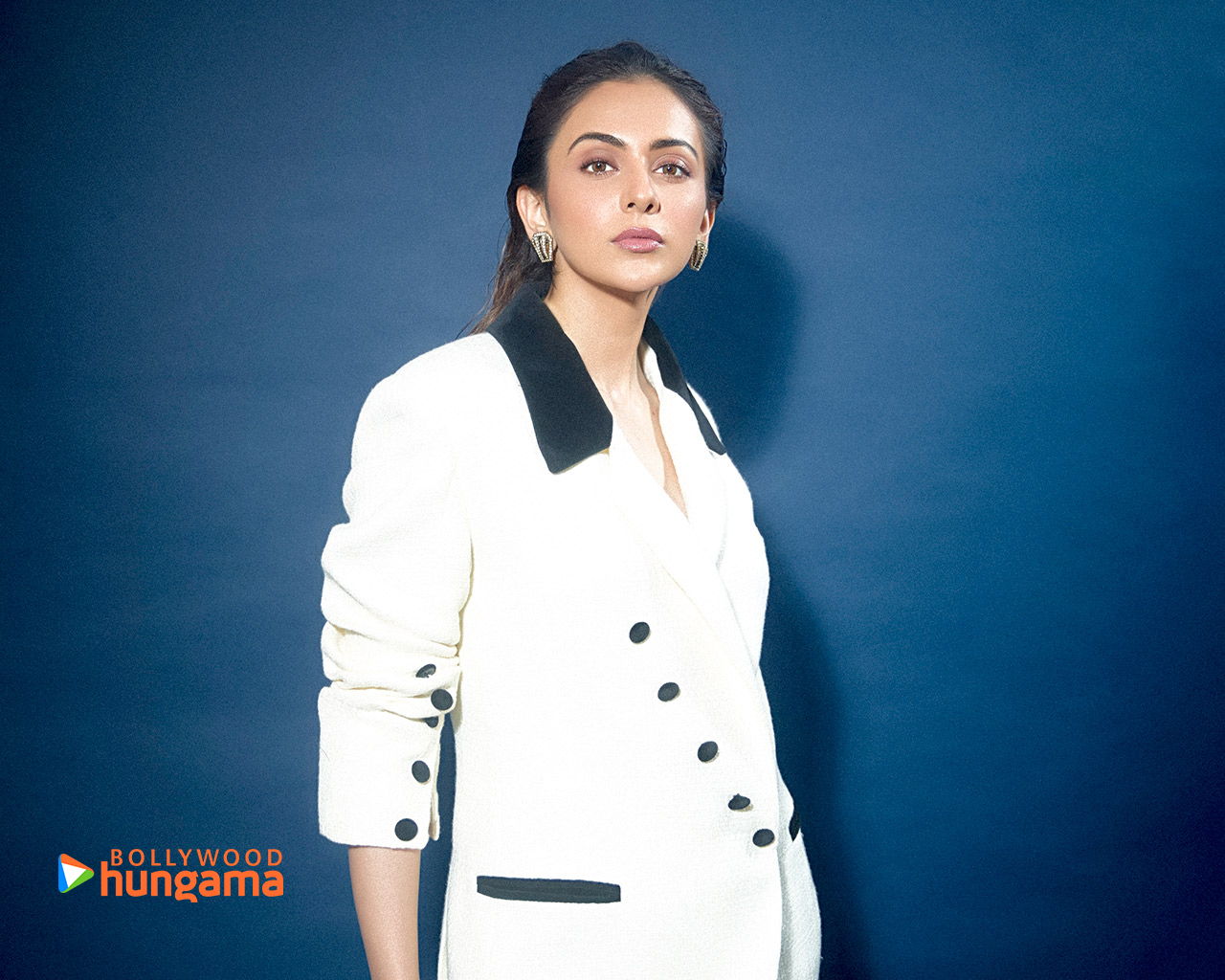 Rakul Preet Singh Wallpapers | rakul-preet-singh-3-196 - Bollywood Hungama