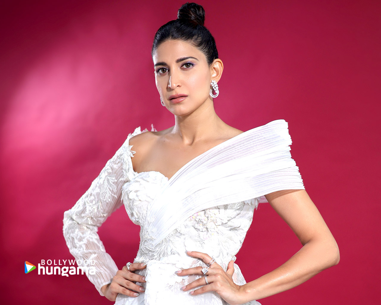 Aahana Kumra Wallpapers | aahana-kumra-5-6 - Bollywood Hungama
