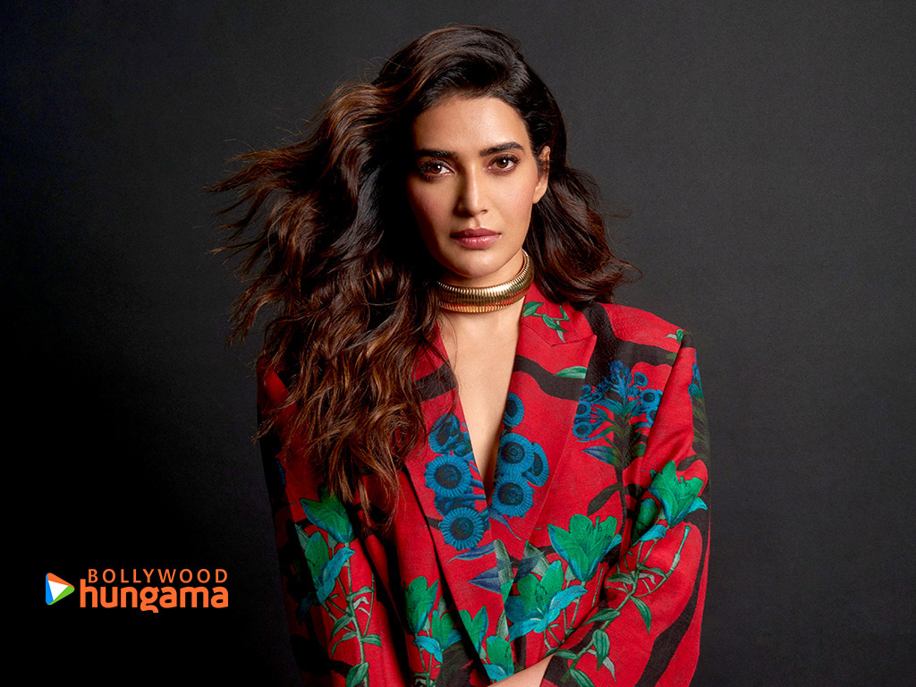 Karishma Tanna Wallpapers | karishma-tanna-1-15 - Bollywood Hungama