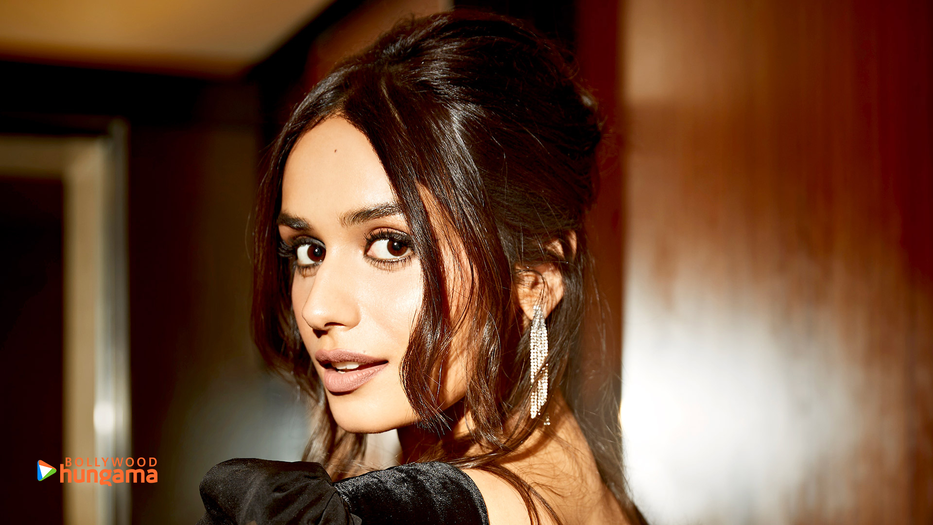 Manushi Chhillar Wallpapers | manushi-chhillar-1-71 - Bollywood Hungama