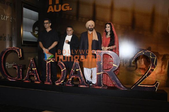 Photos: Sunny Deol, Ameesha Patel and others grace the trailer launch ...