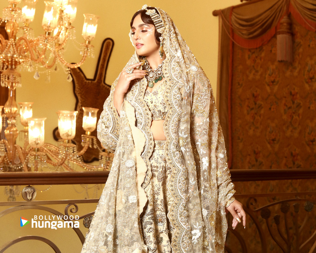 Huma Qureshi Wallpapers | huma-qureshi-3-156 - Bollywood Hungama