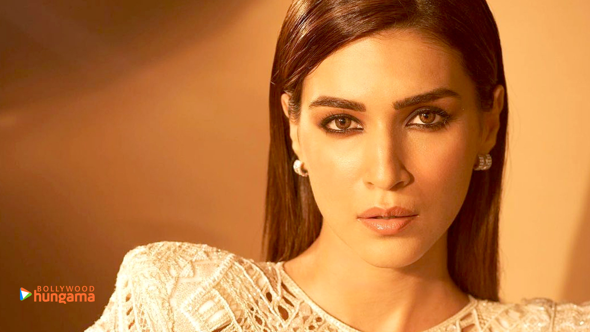 Kriti Sanon Wallpapers | kirti-sanon-2-4 - Bollywood Hungama