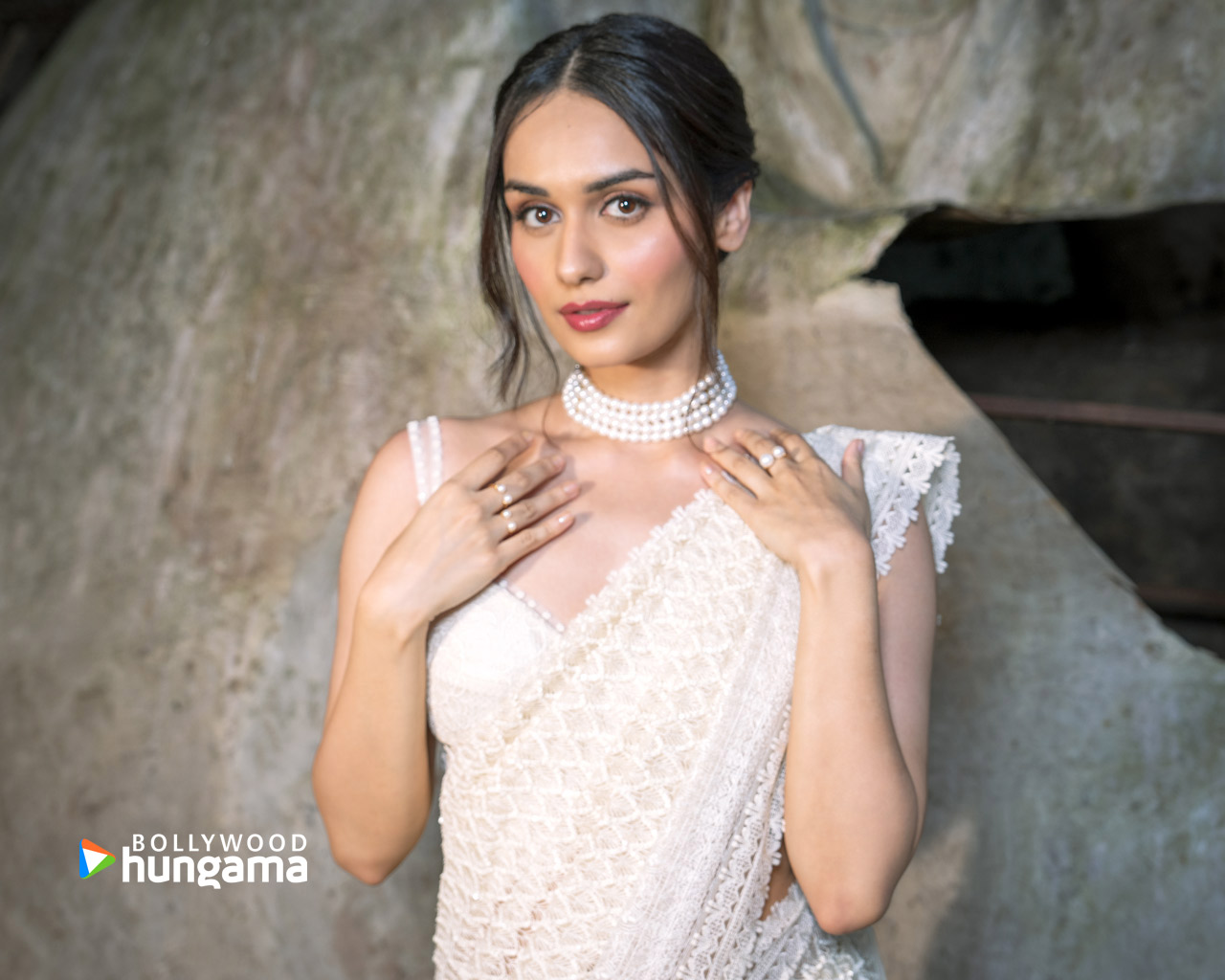 Manushi Chhillar Wallpapers | manushi-chhillar-3-83 - Bollywood Hungama