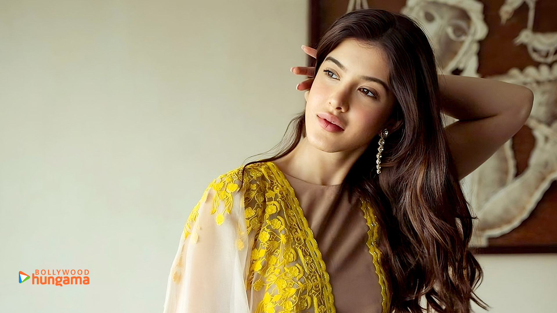Shanaya Kapoor Wallpapers | shanaya-kapoor-2-92 - Bollywood Hungama